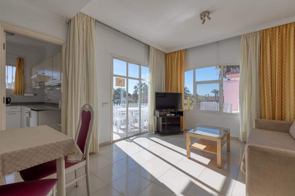 Bungalows Tisaya Golf, Maspalomas, Gran Canaria - mulligangolf.dk